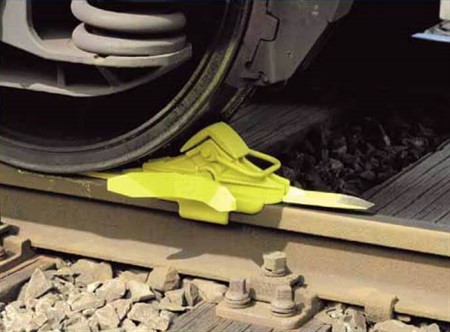 Rail Skids & Wheel Chocks for Railway | Safetrack