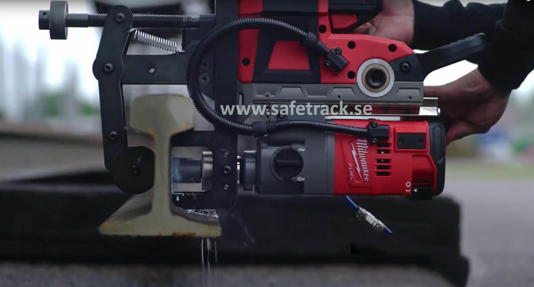 Rail drilling machine Milwaukee 18V Incl. templ./battery/charger